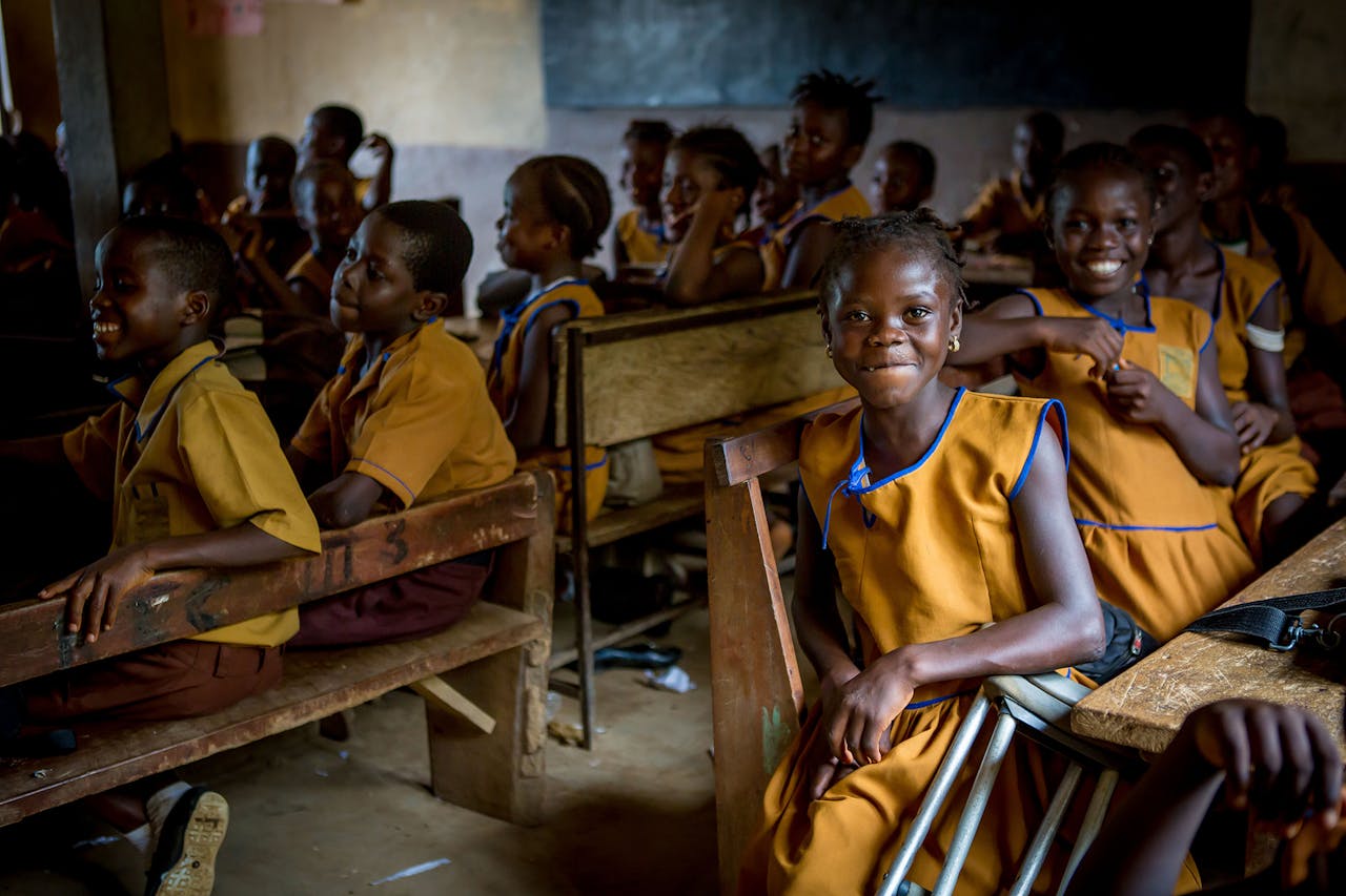 Fatmata doet haar best op school | Liliane Fonds